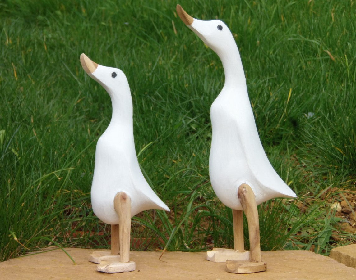 White Wooden Ducks – Home gifts garden